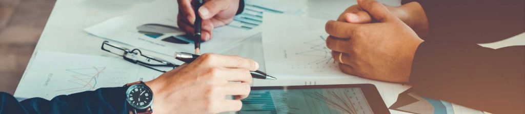 Images_BusinessSavings_Website_1600x350_FirstarBank | Firstar Bank